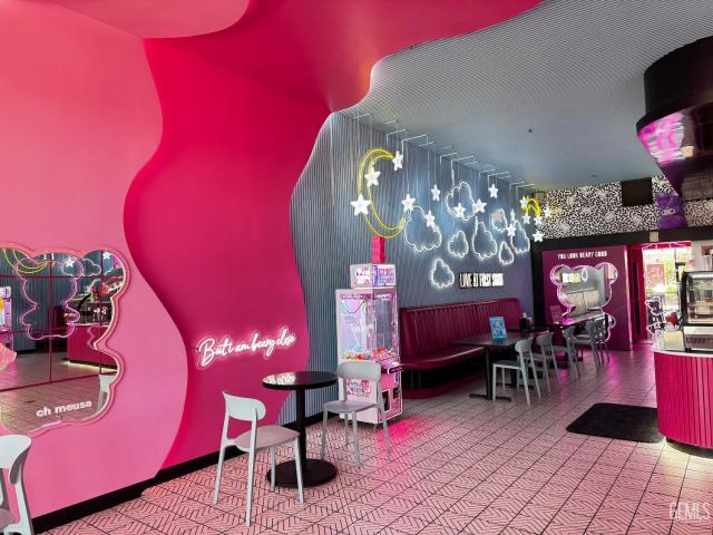 2110 White Lane