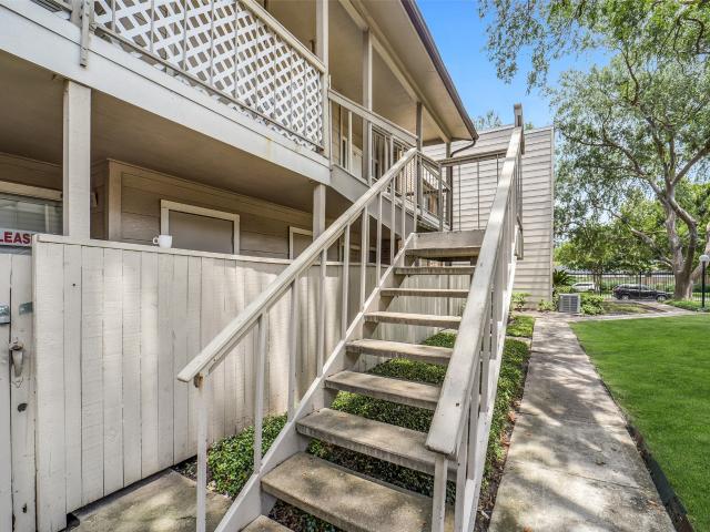 2110 Wilcrest Drive 239