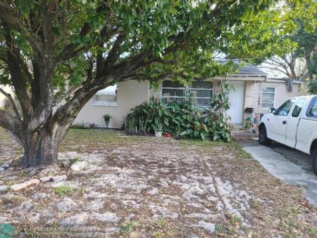 2110 Wiley Ct, Hollywood, FL 33020