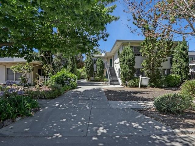 2110 Williams St, Palo Alto, CA 94306
