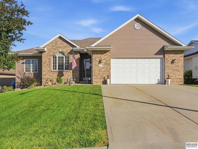 21114 McClellan Dr, Gretna, NE 68028