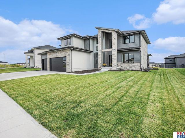 21119 Ellison Avenue, Elkhorn, USA, NE