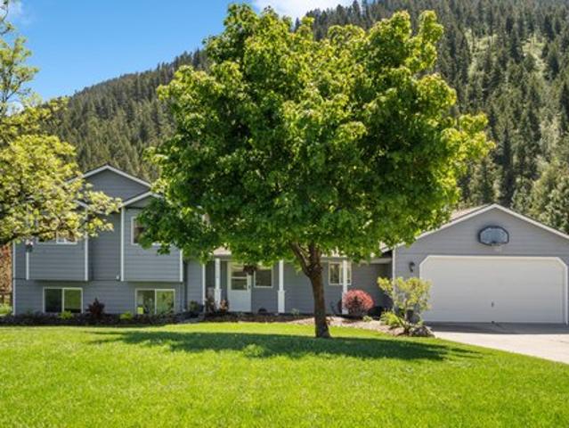 21119 Handley Loop, Clinton, MT 59825