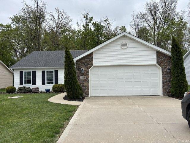 2111 McNair Ln, Auburn, IN 46706