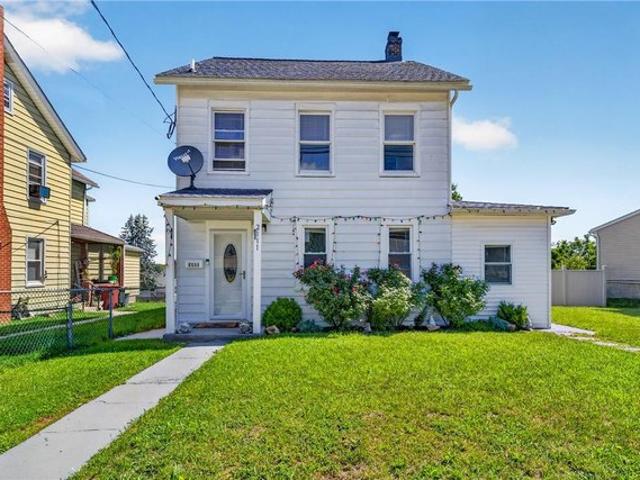 2111 N 1st Ave, Whitehall, PA 18052
