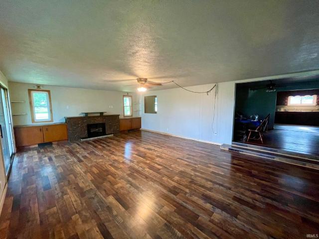 2111 N 200 E Road