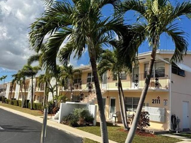 2111 NE 56th St Apt 206, Fort Lauderdale, FL 33308