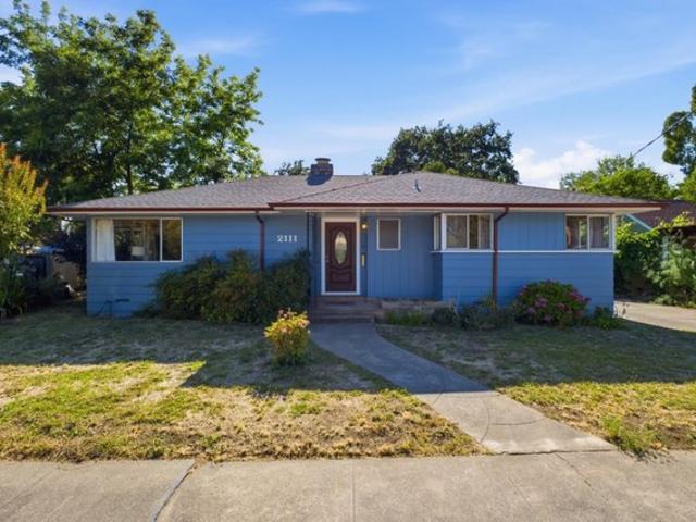 2111 Orchard St, Santa Rosa, CA 95404