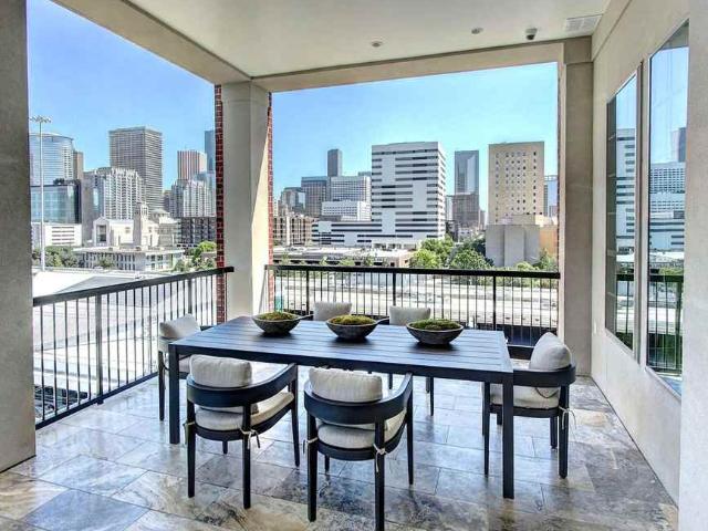2111 Austin Apartments 1 Bedroom Apartment for Rent at 2111 Austin St, Houston, TX 77002 Midtown