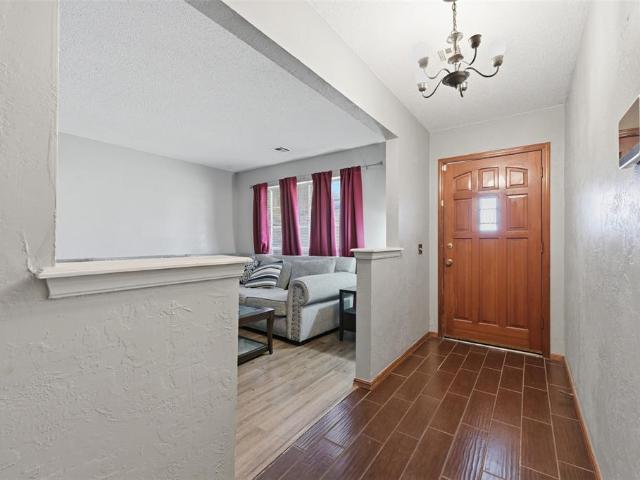 2111 Bellaire Drive