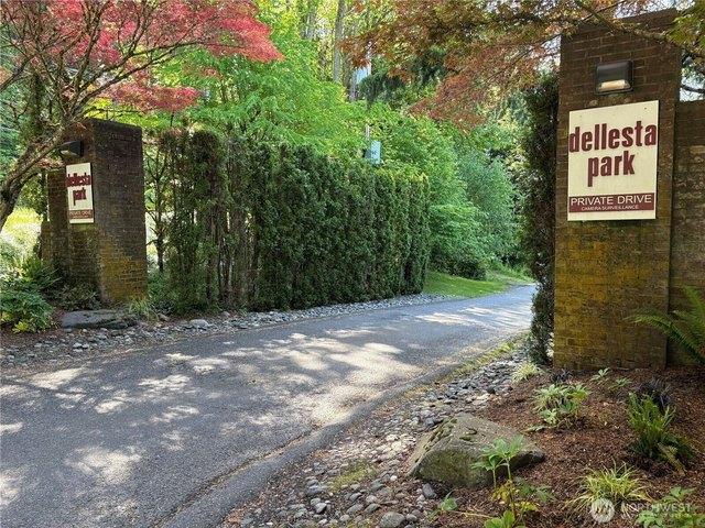 2111 Dellesta Dr, Bellingham, WA 98226
