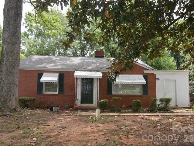 2111 Dickens Ave, Charlotte, NC 28208