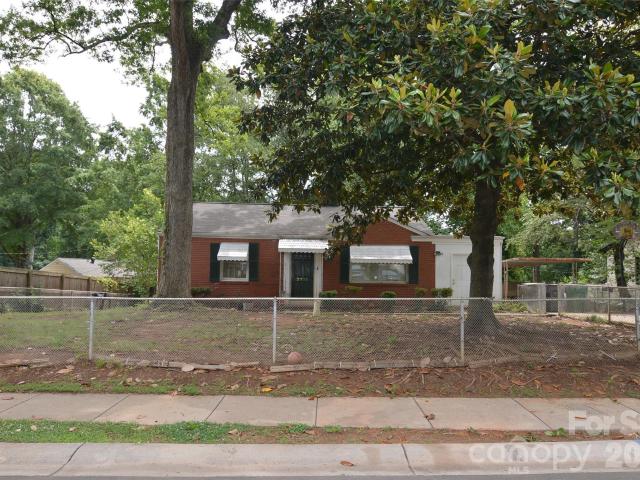 2111 Dickens Avenue