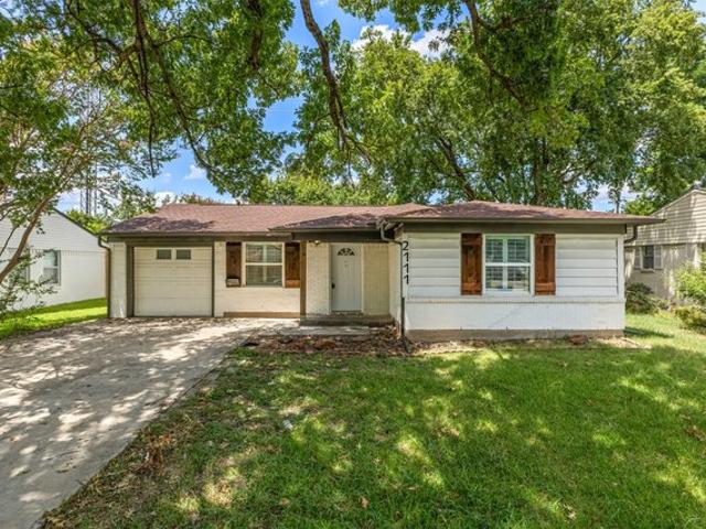 2111 El Capitan Dr, Dallas, TX 75228
