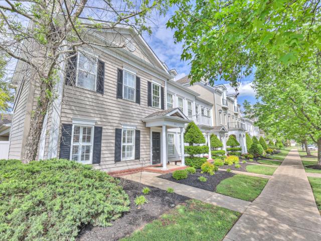 2111 Gold Valley Dr