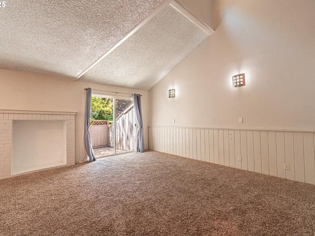 2111 hawkins ln