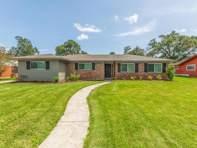 2111 Live Oak Rd, Orange, TX 77630