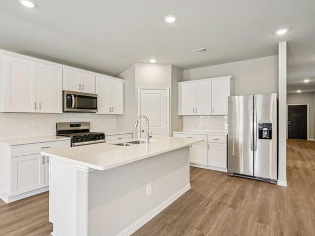 2111 Longchamp Ln, Seagoville, TX 75159
