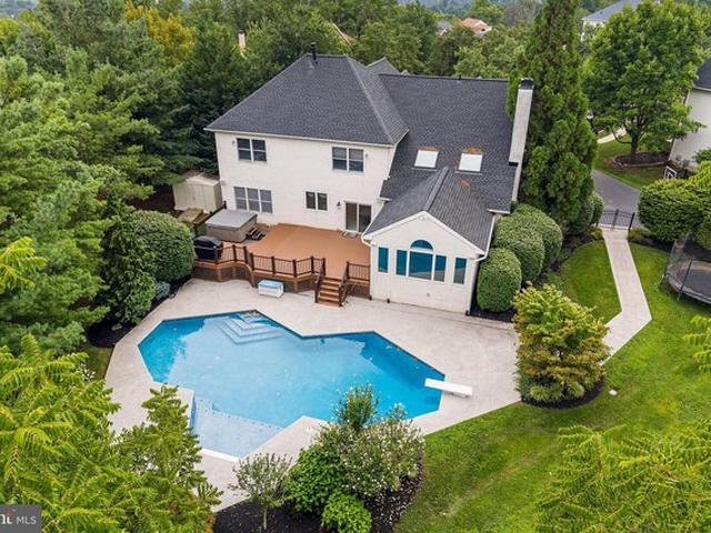 2111 Peregrine Cir, Audubon, PA 19403