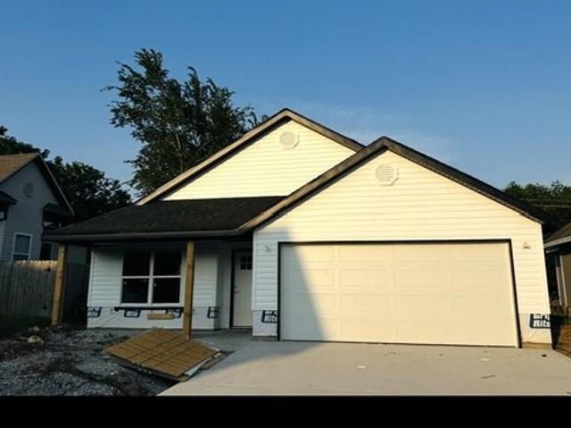 2111 S Connor Ave, Joplin, MO 64804