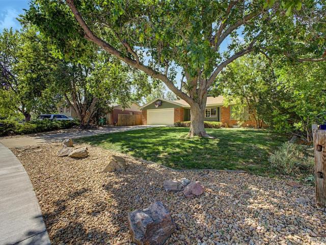 2111 S Kittredge Way