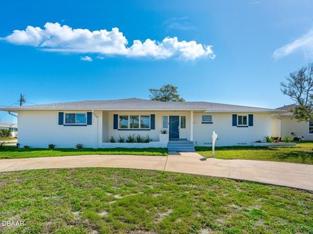 2111 S Peninsula Dr, Daytona Beach, FL 32118