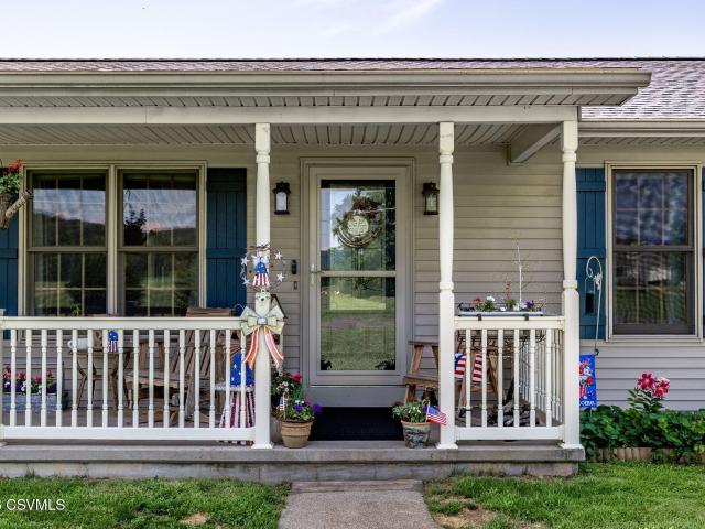 2111 spruce road
