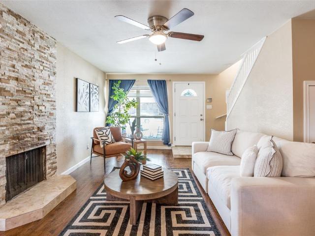 2111 Via Catalina