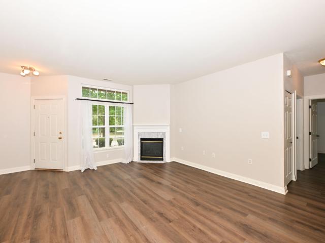 2111 W Vista Bella Dr