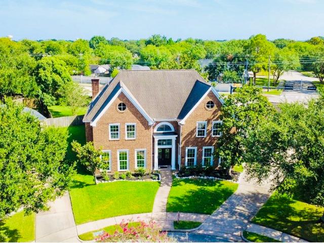 2111 Walnut Creek Drive
