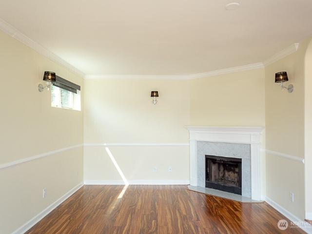2111 Westlake Avenue N # 401