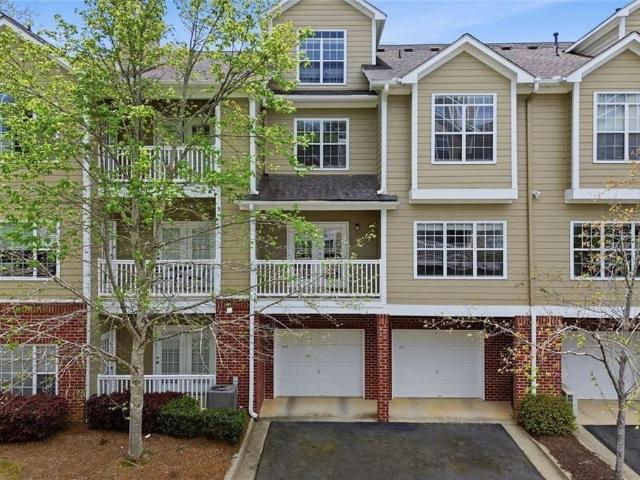 2111 Woodland Lane