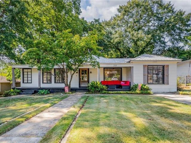 2111 23rd St, Northport, AL 35476