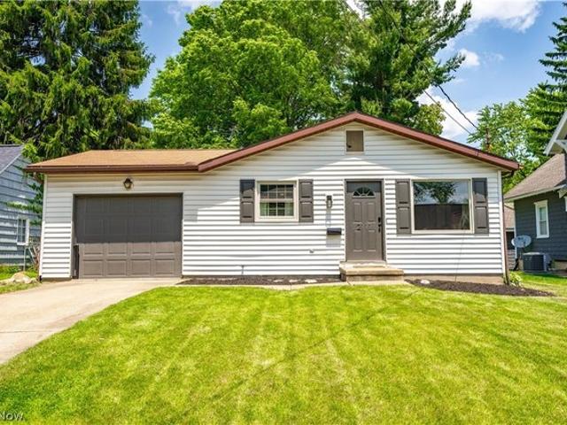 2111 34th St NW, Canton, OH 44709