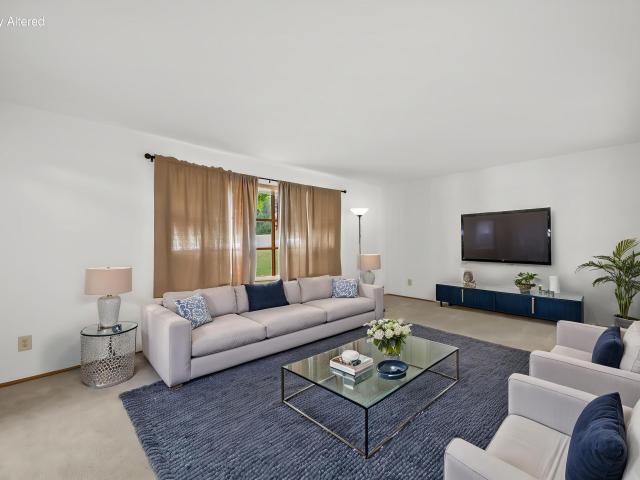 21120 Sierra Dr