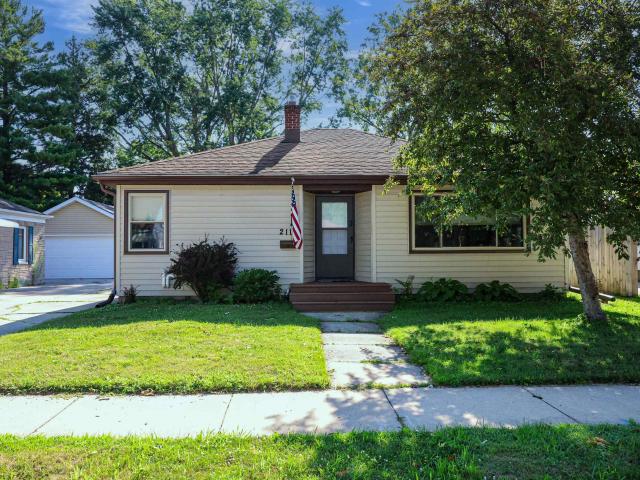 2112 n superior street