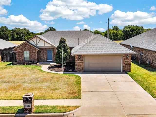 2112 Appalachian Trl, Edmond, OK 73003