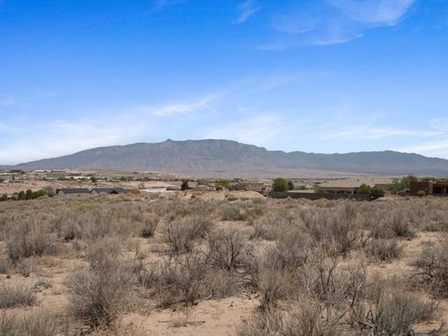 2112 Chessman Dr NE, Rio Rancho, NM 87124