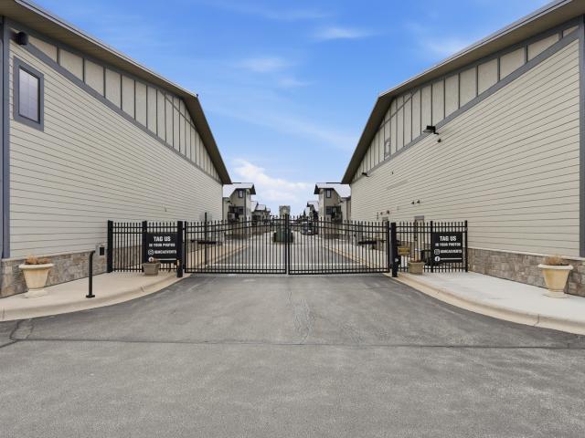 2112 Ferry Road # 106