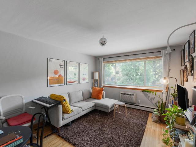 2112 Garfield Avenue # 8
