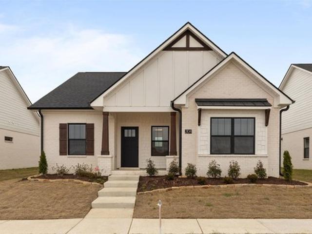 2112 Kanteen St NE, Huntsville, AL 35811