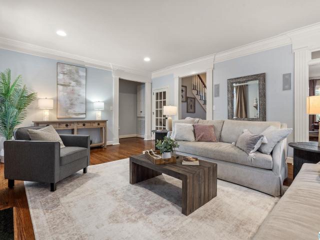 2112 Lake Heather Way