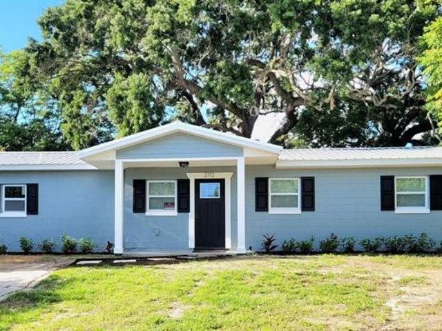 2112 Parkview Ave, Leesburg, FL 34748