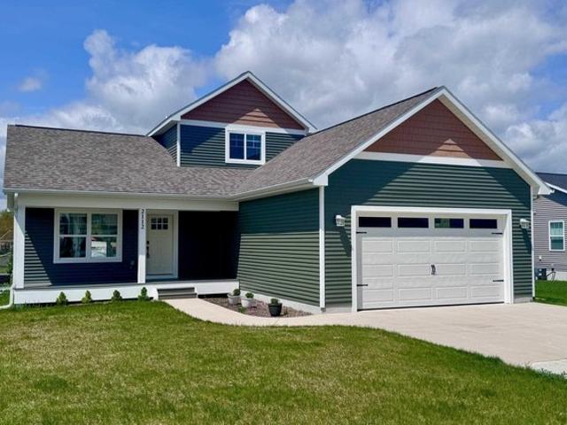 2112 Staghorn Ave, Grawn, MI 49637