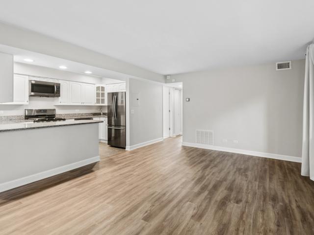 2112 W Armitage Avenue # GS