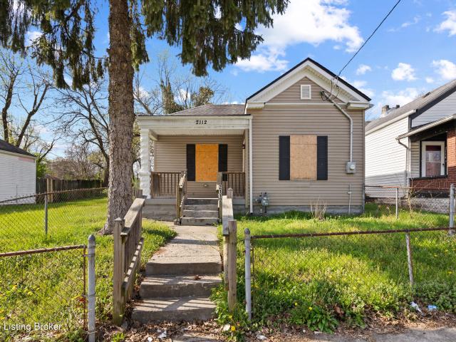 2112 Wilson Ave