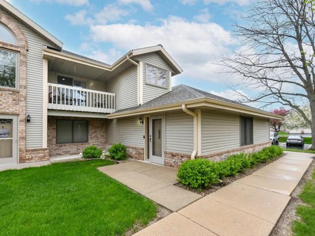 2112 Woodburn Rd Unit H, Waukesha, WI 53188