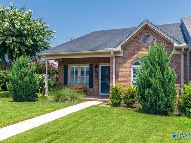 2112 Yorkshire SE, Decatur, AL 35601