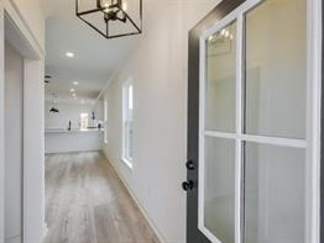 21130 Autumn Heights