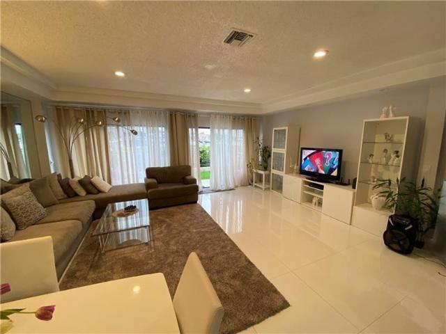 21135 Helmsman Dr, Unit O12, Miami, FL 33180 | MLS #F10549